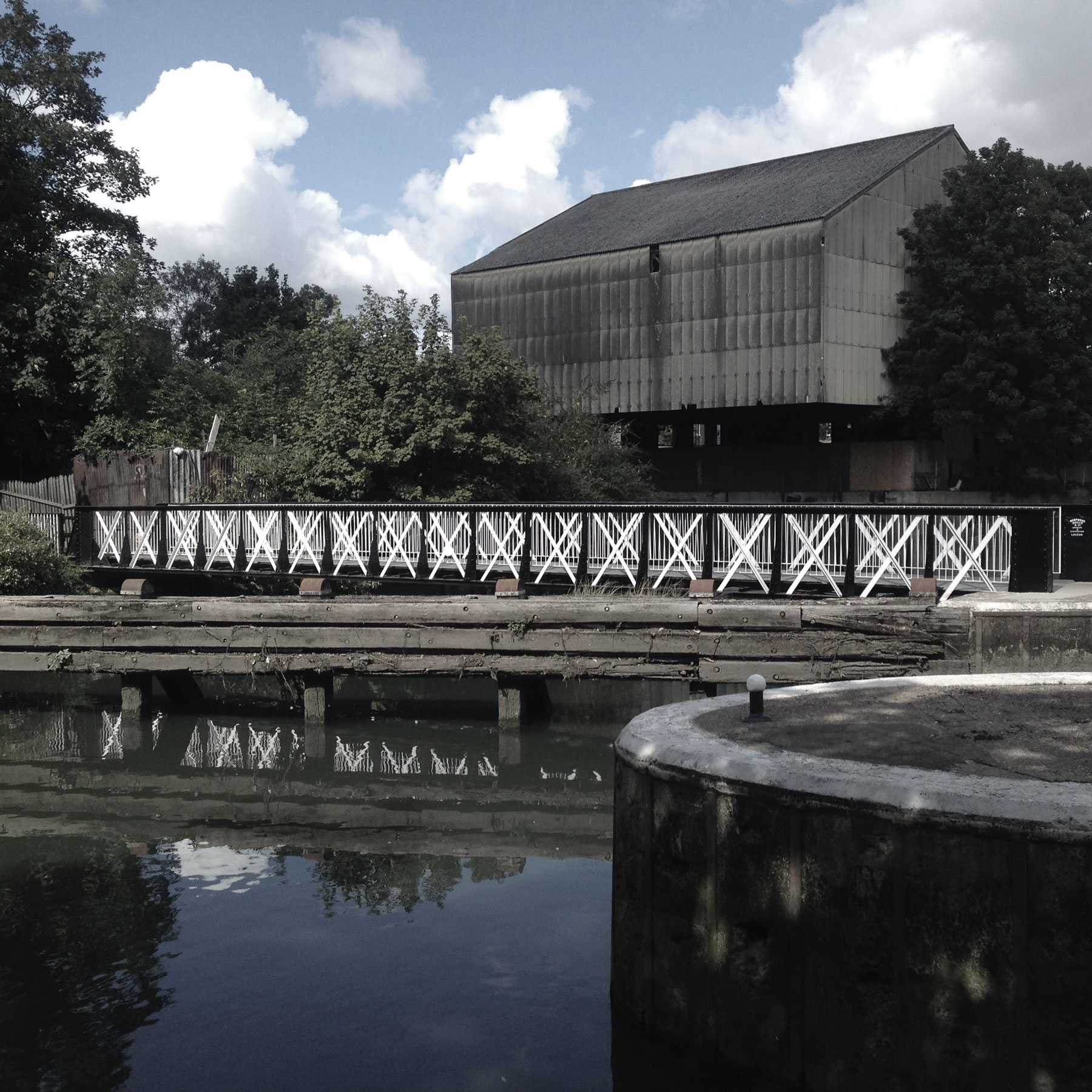 Floating London | Architects, urban designers and researchers